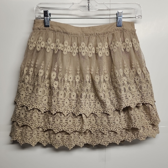 Garnet Hill | Skirts | Garnet Hill Lace Tiered Beautiful Mini ...